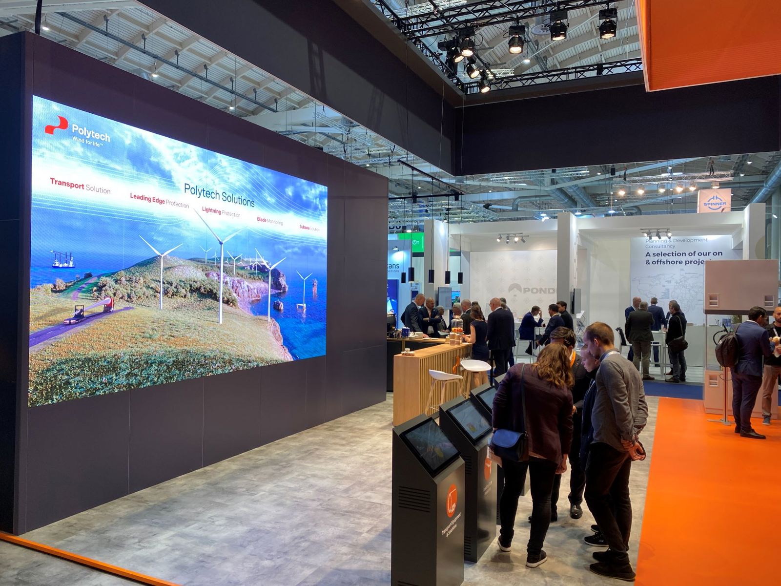 Wind exhibition stands | Stand out from the crowd